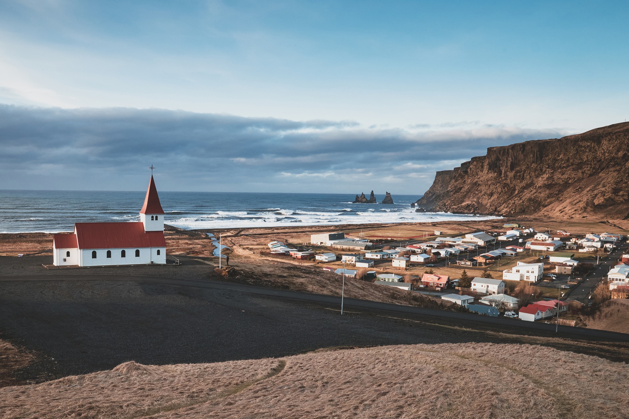 冰島Vík維克：在火山與海風之間甦醒的旅遊小鎮 - UNLOCK ICELAND