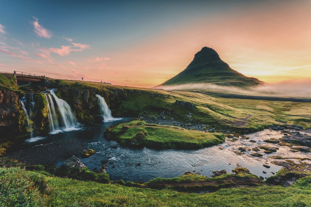 冰島教堂山Kirkjufell：旅人鏡頭裡最上鏡的經典山峰 - UNLOCK ICELAND